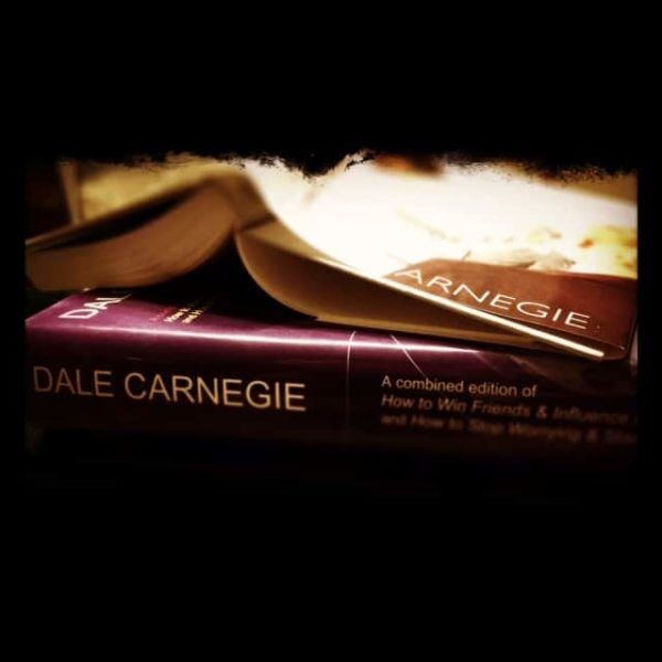 DALE CARNEGIE : Tout savoir ; ses livres en résumé ; sa bio et citations